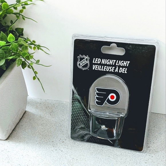 NHL | Accents | Philadelphia Flyers Led Night Light | Poshmark